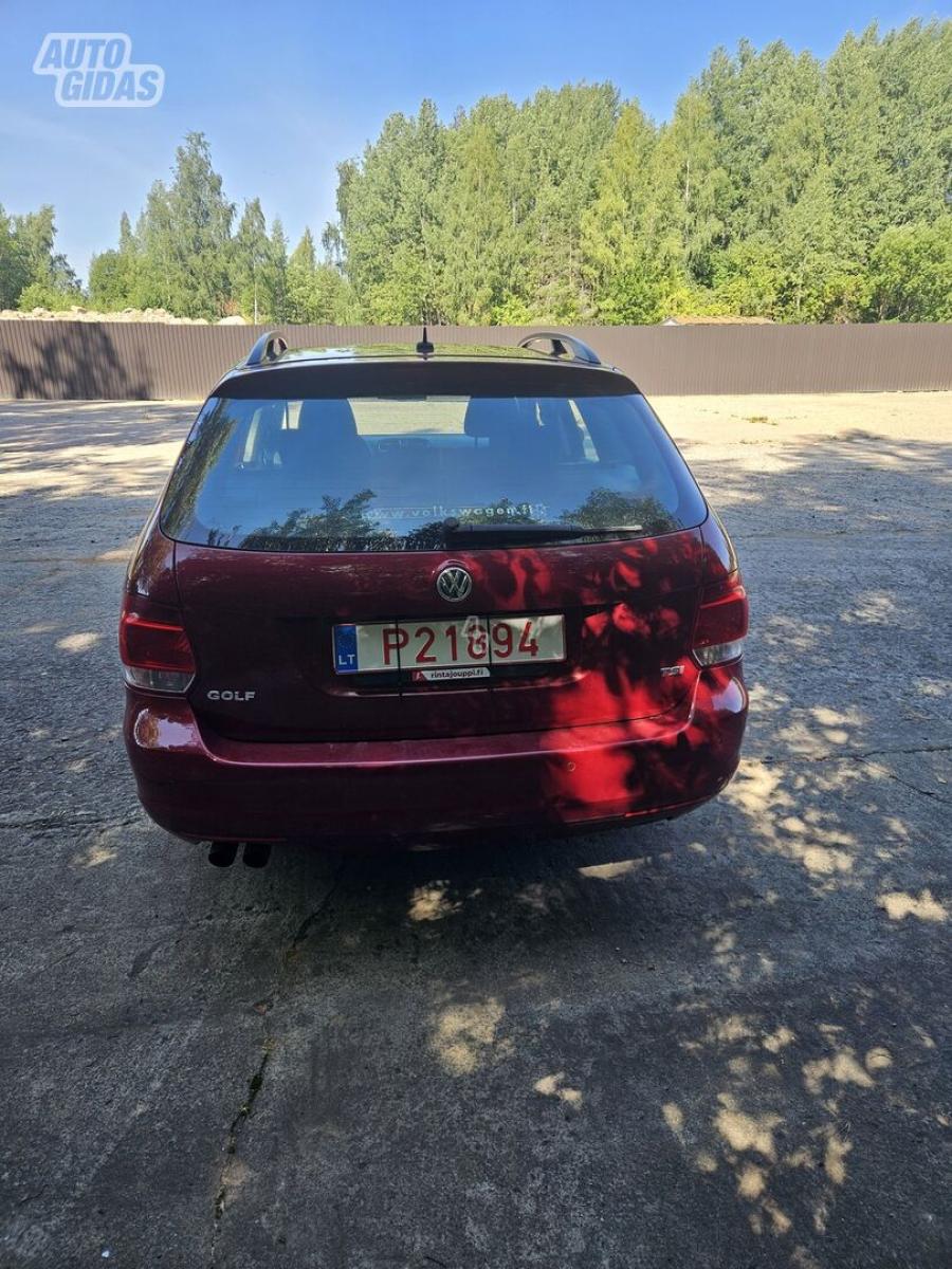 Red Volkswagen Golf 2010 in Visaginas, with an engine capacity of 1.40 L and mileage of 282 thousand km for 2500 €, photo 10 on AUTOMOTO.COM.LV