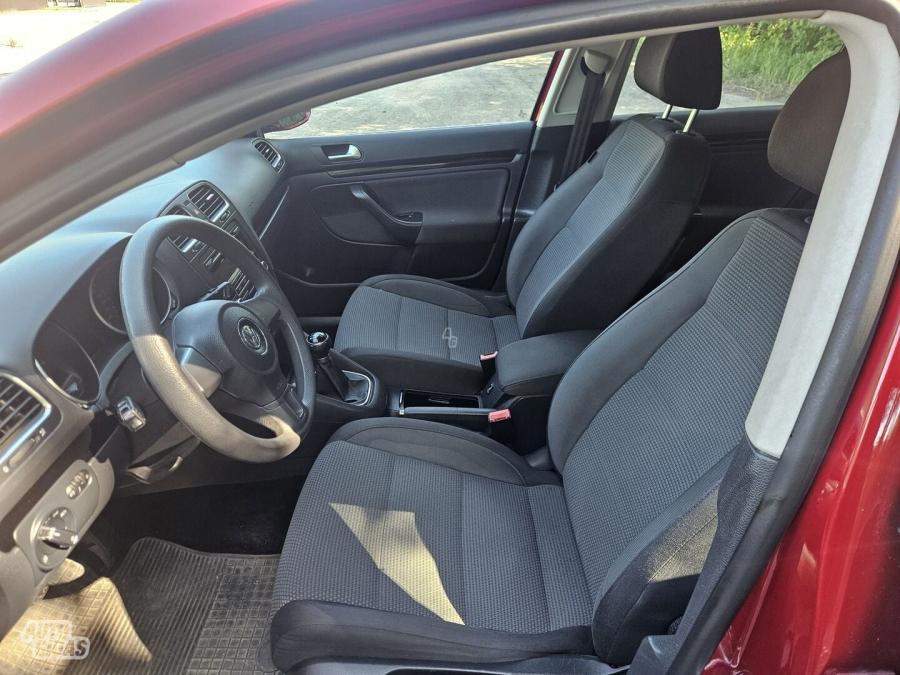 Red Volkswagen Golf 2010 in Visaginas, with an engine capacity of 1.40 L and mileage of 282 thousand km for 2500 €, photo 11 on AUTOMOTO.COM.LV