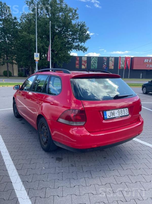 Sarkans Volkswagen Golf 2011 Rīga, ar dzinēja tilpumu 1.60 L un nobraukumu 352 tūkst. km par 2100 €, foto 2 vietnē AUTOMOTO.COM.LV
