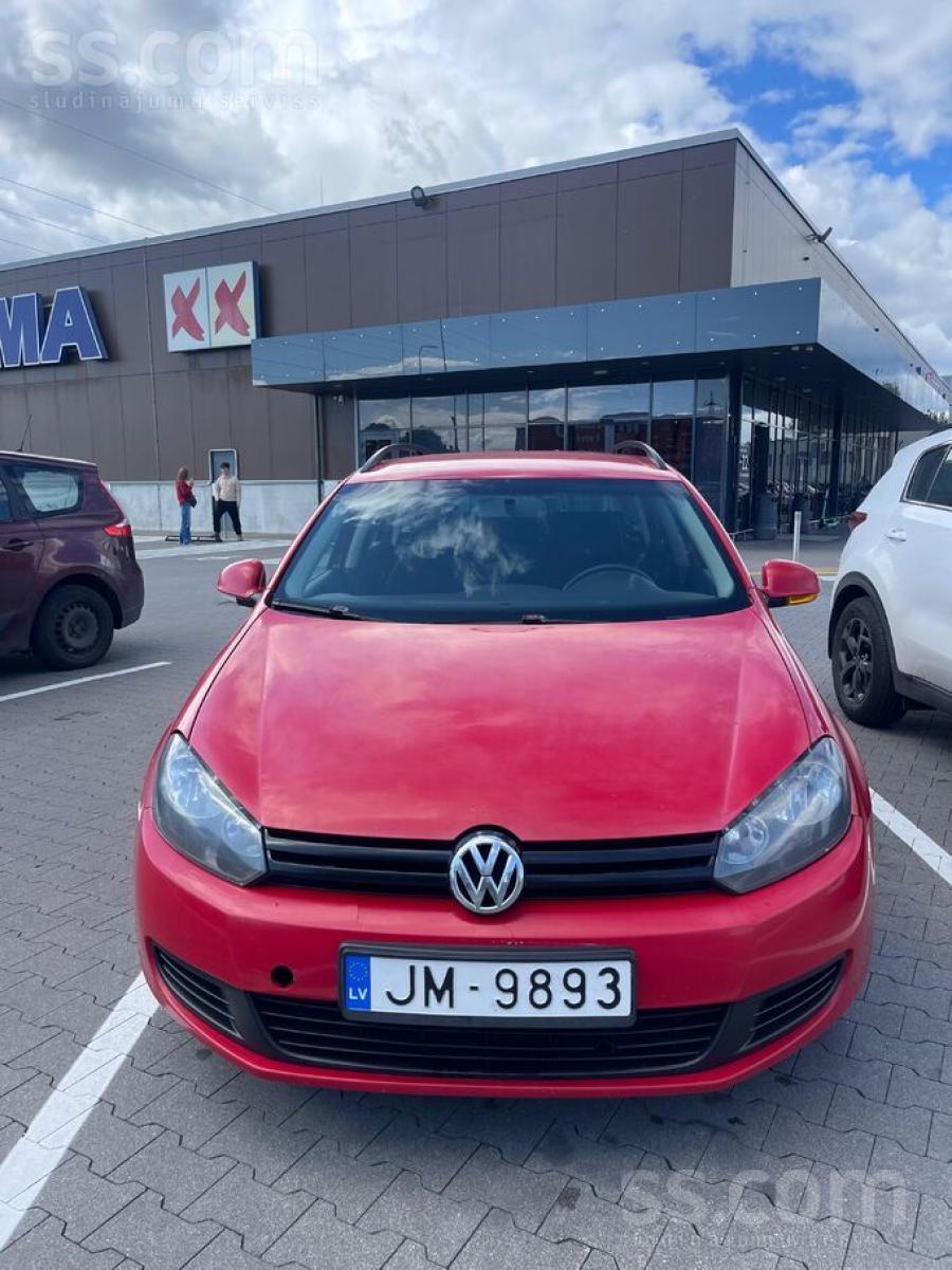 Sarkans Volkswagen Golf 2011 Rīga, ar dzinēja tilpumu 1.60 L un nobraukumu 352 tūkst. km par 2100 €, foto 4 vietnē AUTOMOTO.COM.LV