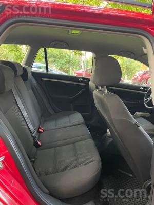 Sarkans Volkswagen Golf 2011 Rīga, ar dzinēja tilpumu 1.60 L un nobraukumu 352 tūkst. km par 2100 €, foto 8 vietnē AUTOMOTO.COM.LV