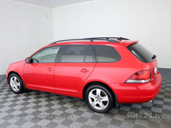 Sarkans Volkswagen Golf 2011 Tallina, ar dzinēja tilpumu 1.20 L un nobraukumu 189 tūkst. km par 2199 €, foto 8 vietnē AUTOMOTO.COM.LV