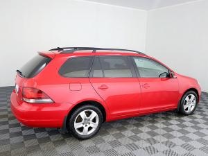Sarkans Volkswagen Golf 2011 Tallina, ar dzinēja tilpumu 1.20 L un nobraukumu 189 tūkst. km par 2199 €, foto 4 vietnē AUTOMOTO.COM.LV