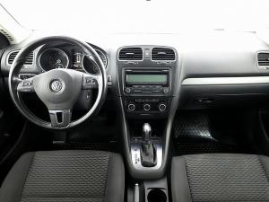 Sarkans Volkswagen Golf 2011 Tallina, ar dzinēja tilpumu 1.20 L un nobraukumu 189 tūkst. km par 2199 €, foto 6 vietnē AUTOMOTO.COM.LV