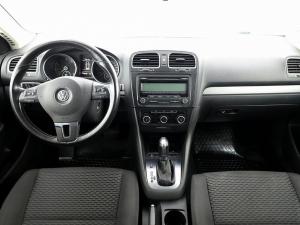 Sarkans Volkswagen Golf 2011 Tallina, ar dzinēja tilpumu 1.20 L un nobraukumu 189 tūkst. km par 2199 €, foto 13 vietnē AUTOMOTO.COM.LV
