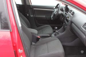 Red Volkswagen Golf 2011 in Kaunas, with an engine capacity of 1.60 L and mileage of 312 thousand km for 2200 €, photo 12 on AUTOMOTO.COM.LV