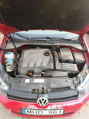 Red Volkswagen Golf 2011 in Kaunas, with an engine capacity of 1.60 L and mileage of 312 thousand km for 2200 €, photo 26 on AUTOMOTO.COM.LV