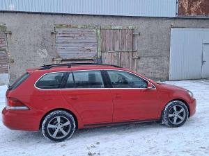 Red Volkswagen Golf 2012 in Silute, with an engine capacity of 1.39 L and mileage of 380 thousand km for 1999 €, photo 2 on AUTOMOTO.COM.LV