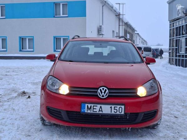 Red Volkswagen Golf 2012 in Silute, with an engine capacity of 1.39 L and mileage of 380 thousand km for 1999 €, photo 7 on AUTOMOTO.COM.LV