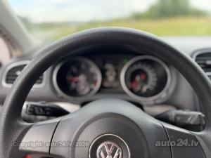 Sarkans Volkswagen Golf 2012 Tallina, ar dzinēja tilpumu 1.60 L un nobraukumu 143 tūkst. km par 6500 €, foto 13 vietnē AUTOMOTO.COM.LV