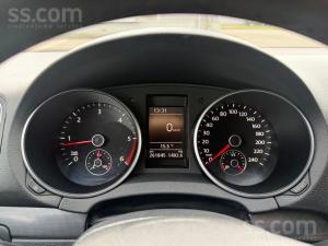 Sarkans Volkswagen Golf 2012 Alūksne, ar dzinēja tilpumu 1.60 L un nobraukumu 262 tūkst. km par 4500 €, foto 14 vietnē AUTOMOTO.COM.LV