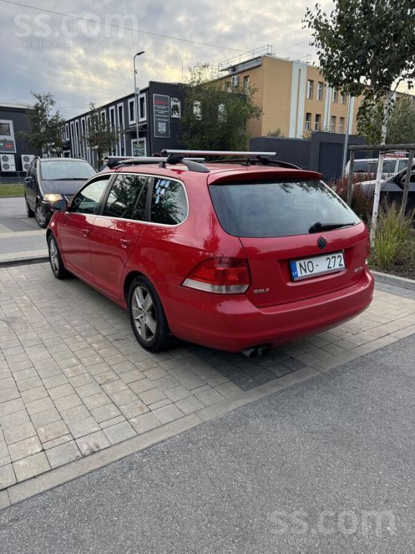 Red Volkswagen Golf 2012 in Riga, with an engine capacity of 2.00 L and mileage of 260 thousand km for 5000 €, photo 4 on AUTOMOTO.COM.LV