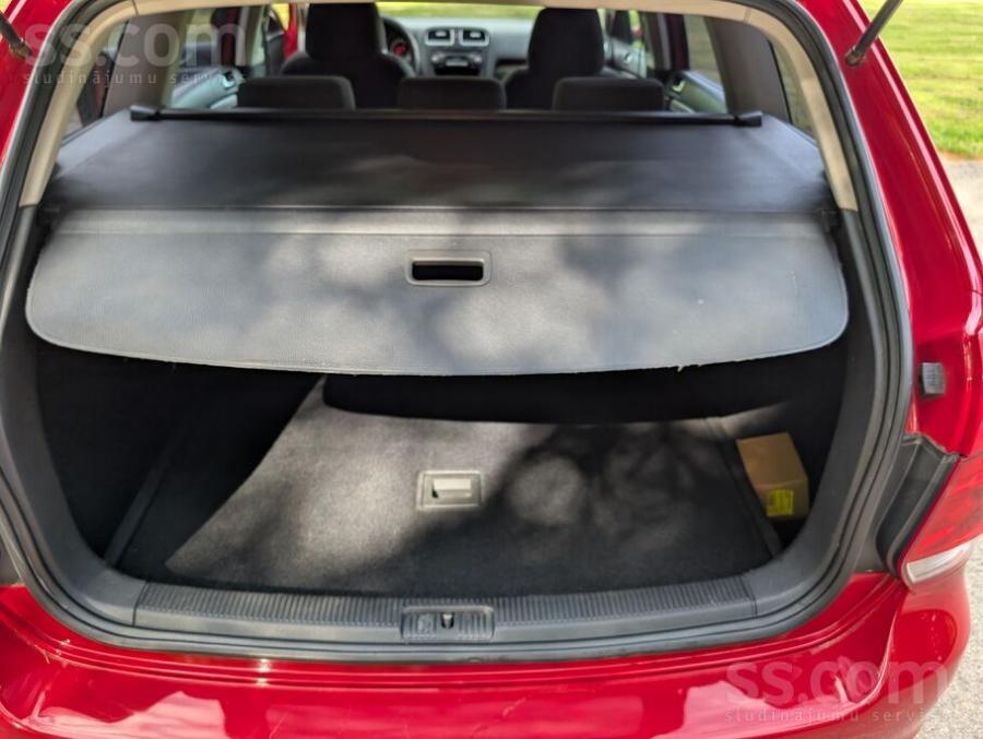 Sarkans Volkswagen Golf 2013 Rīga, ar dzinēja tilpumu 1.40 L un nobraukumu 240 tūkst. km par 4200 €, foto 12 vietnē AUTOMOTO.COM.LV