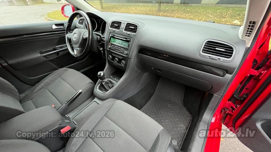 Sarkans Volkswagen Golf 2013 Pērnava, ar dzinēja tilpumu 1.60 L un nobraukumu 467 tūkst. km par 3990 €, foto 13 vietnē AUTOMOTO.COM.LV