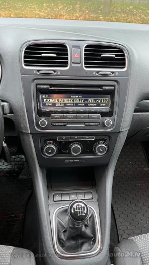 Sarkans Volkswagen Golf 2013 Pērnava, ar dzinēja tilpumu 1.60 L un nobraukumu 467 tūkst. km par 3990 €, foto 19 vietnē AUTOMOTO.COM.LV