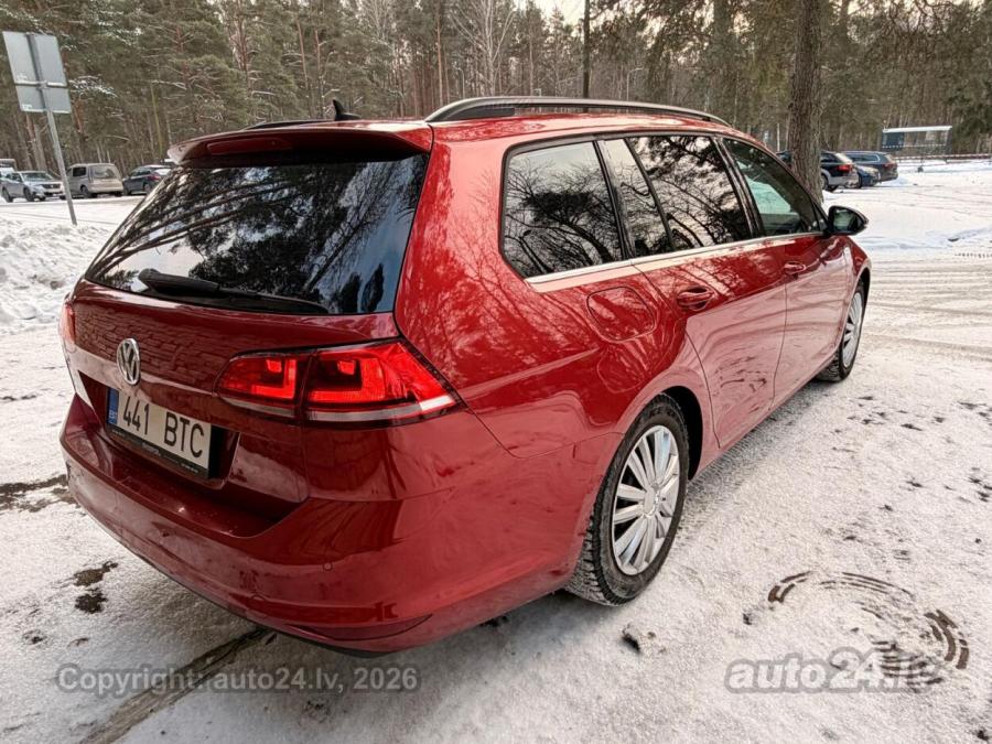 Red Volkswagen Golf 2014 in Tallinn, with an engine capacity of 2.00 L and mileage of 265 thousand km for 7995 €, photo 5 on AUTOMOTO.COM.LV