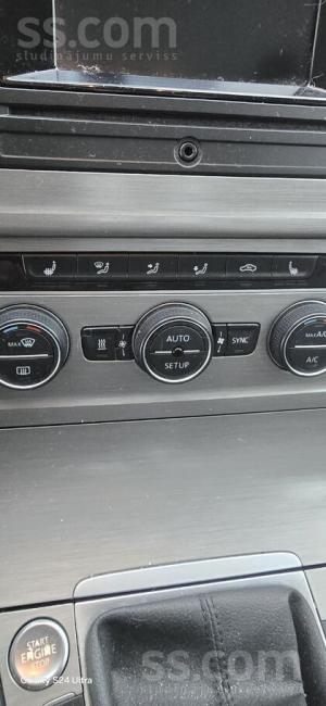 Sarkans Volkswagen Golf 2014 Rīga, ar dzinēja tilpumu 1.60 L un nobraukumu 275 tūkst. km par 4400 €, foto 6 vietnē AUTOMOTO.COM.LV