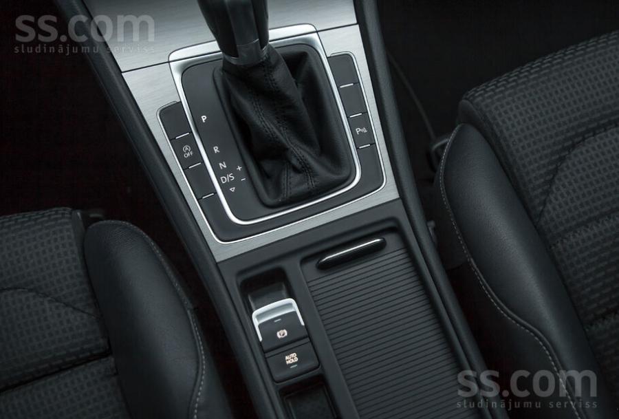 Sarkans Volkswagen Golf 2015 Rīga, ar dzinēja tilpumu 2.00 L un nobraukumu 260 tūkst. km par 8700 €, foto 15 vietnē AUTOMOTO.COM.LV