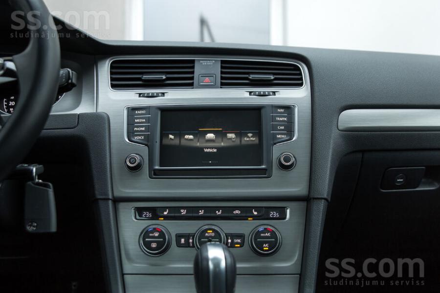 Sarkans Volkswagen Golf 2015 Rīga, ar dzinēja tilpumu 2.00 L un nobraukumu 260 tūkst. km par 8700 €, foto 17 vietnē AUTOMOTO.COM.LV