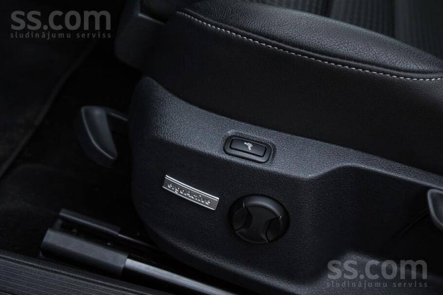 Sarkans Volkswagen Golf 2015 Rīga, ar dzinēja tilpumu 2.00 L un nobraukumu 260 tūkst. km par 8700 €, foto 19 vietnē AUTOMOTO.COM.LV