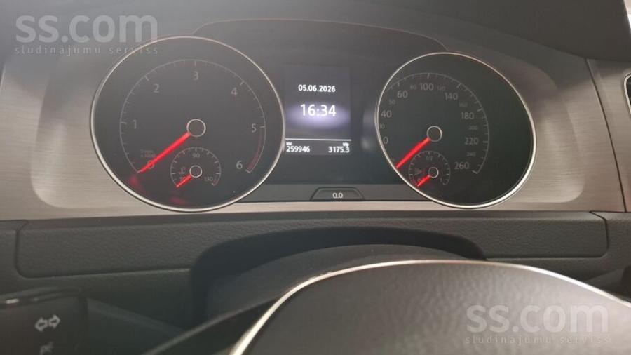 Sarkans Volkswagen Golf 2015 Rīga, ar dzinēja tilpumu 2.00 L un nobraukumu 260 tūkst. km par 8700 €, foto 26 vietnē AUTOMOTO.COM.LV