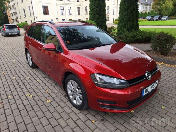 Red Volkswagen Golf 2015 in Saldus, with an engine capacity of 2.00 L and mileage of 151 thousand km for 7990 €, photo 4 on AUTOMOTO.COM.LV