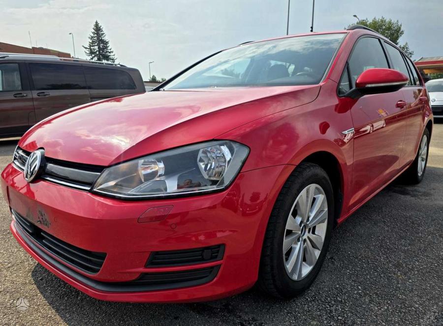 Red Volkswagen Golf 2016 in Marijampole, with an engine capacity of 1.40 L and mileage of 139 thousand km for 6150 €, photo 6 on AUTOMOTO.COM.LV