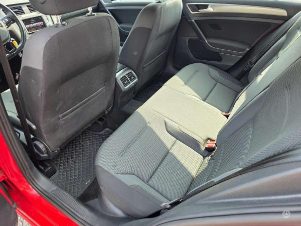 Sarkans Volkswagen Golf 2016 Marijampole, ar dzinēja tilpumu 1.40 L un nobraukumu 139 tūkst. km par 6150 €, foto 7 vietnē AUTOMOTO.COM.LV