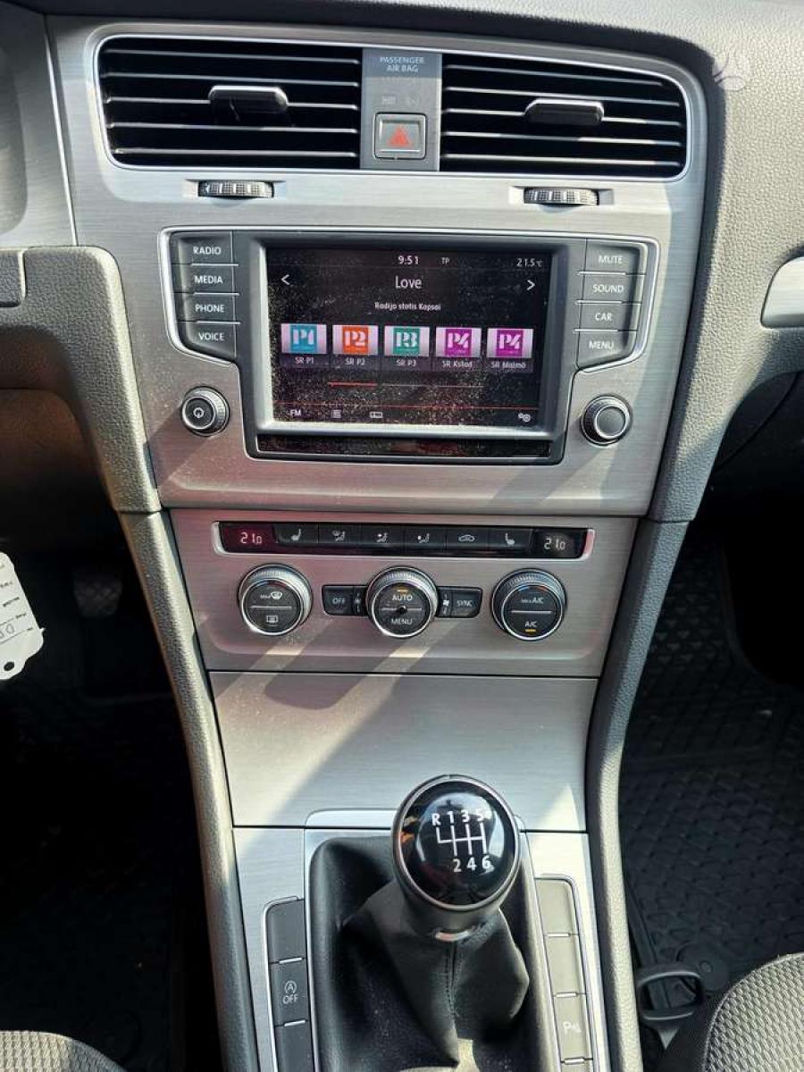 Red Volkswagen Golf 2016 in Marijampole, with an engine capacity of 1.40 L and mileage of 139 thousand km for 6150 €, photo 14 on AUTOMOTO.COM.LV