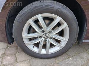 Sarkans Volkswagen Golf 2017 Saldus, ar dzinēja tilpumu 2.00 L un nobraukumu 240 tūkst. km par 9900 €, foto 11 vietnē AUTOMOTO.COM.LV