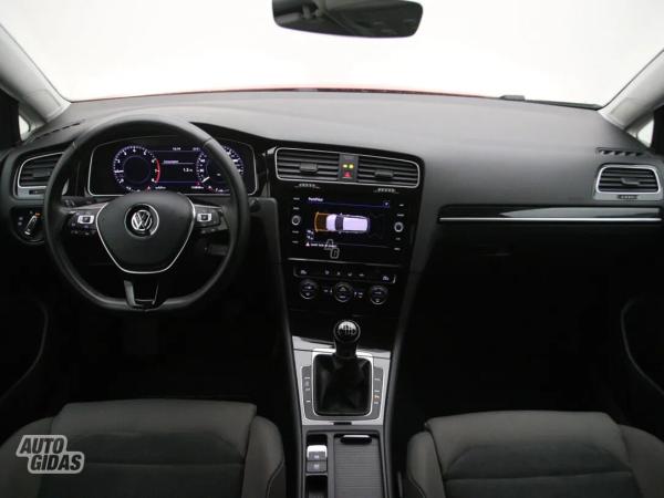 Red Volkswagen Golf 2017 in Vilnius, with an engine capacity of 1.50 L and mileage of 156 thousand km for 9299 €, photo 2 on AUTOMOTO.COM.LV