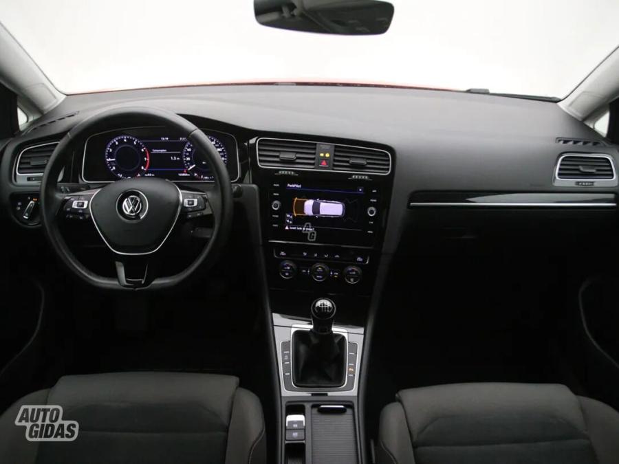 Sarkans Volkswagen Golf 2017 Viļņa, ar dzinēja tilpumu 1.50 L un nobraukumu 156 tūkst. km par 9299 €, foto 3 vietnē AUTOMOTO.COM.LV