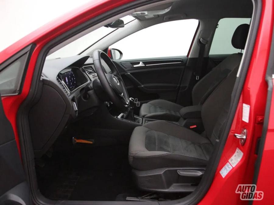Sarkans Volkswagen Golf 2017 Viļņa, ar dzinēja tilpumu 1.50 L un nobraukumu 156 tūkst. km par 9299 €, foto 5 vietnē AUTOMOTO.COM.LV