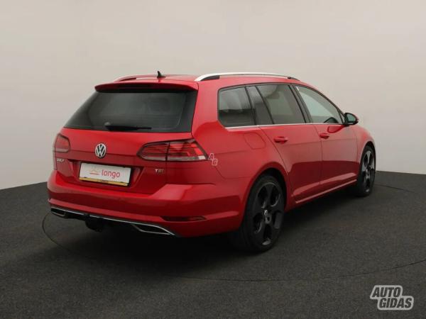 Red Volkswagen Golf 2017 in Vilnius, with an engine capacity of 1.50 L and mileage of 156 thousand km for 9299 €, photo 8 on AUTOMOTO.COM.LV