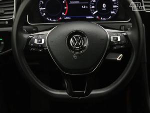 Sarkans Volkswagen Golf 2017 Viļņa, ar dzinēja tilpumu 1.50 L un nobraukumu 156 tūkst. km par 9299 €, foto 19 vietnē AUTOMOTO.COM.LV
