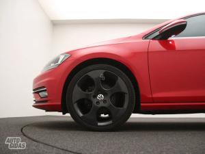 Sarkans Volkswagen Golf 2017 Viļņa, ar dzinēja tilpumu 1.50 L un nobraukumu 156 tūkst. km par 9299 €, foto 28 vietnē AUTOMOTO.COM.LV