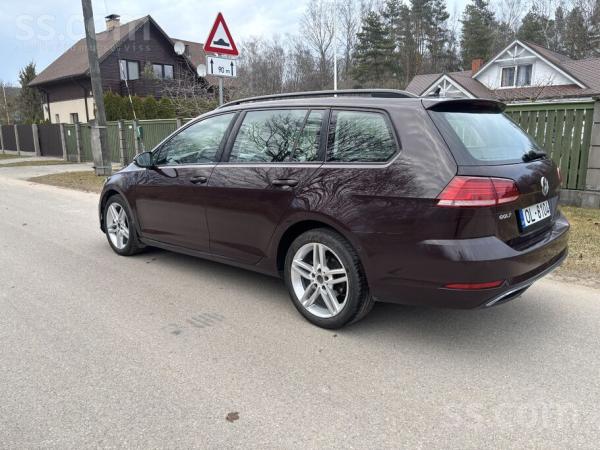 Sarkans Volkswagen Golf 2018 Rīga, ar dzinēja tilpumu 1.60 L un nobraukumu 267 tūkst. km par 6800 €, foto 3 vietnē AUTOMOTO.COM.LV