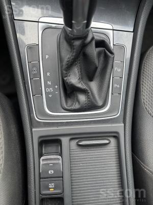 Sarkans Volkswagen Golf 2018 Rīga, ar dzinēja tilpumu 1.60 L un nobraukumu 267 tūkst. km par 6800 €, foto 8 vietnē AUTOMOTO.COM.LV