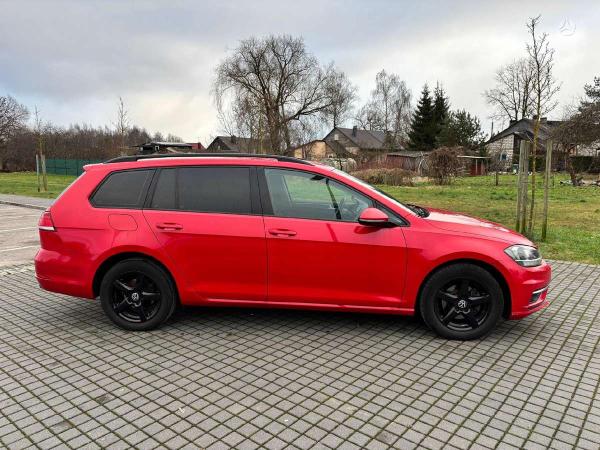 Red Volkswagen Golf 2019 in Panevezys, with an engine capacity of 1.60 L and mileage of 220 thousand km for 7500 €, photo 4 on AUTOMOTO.COM.LV