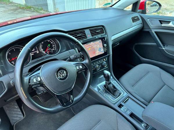 Red Volkswagen Golf 2019 in Panevezys, with an engine capacity of 1.60 L and mileage of 220 thousand km for 7500 €, photo 10 on AUTOMOTO.COM.LV