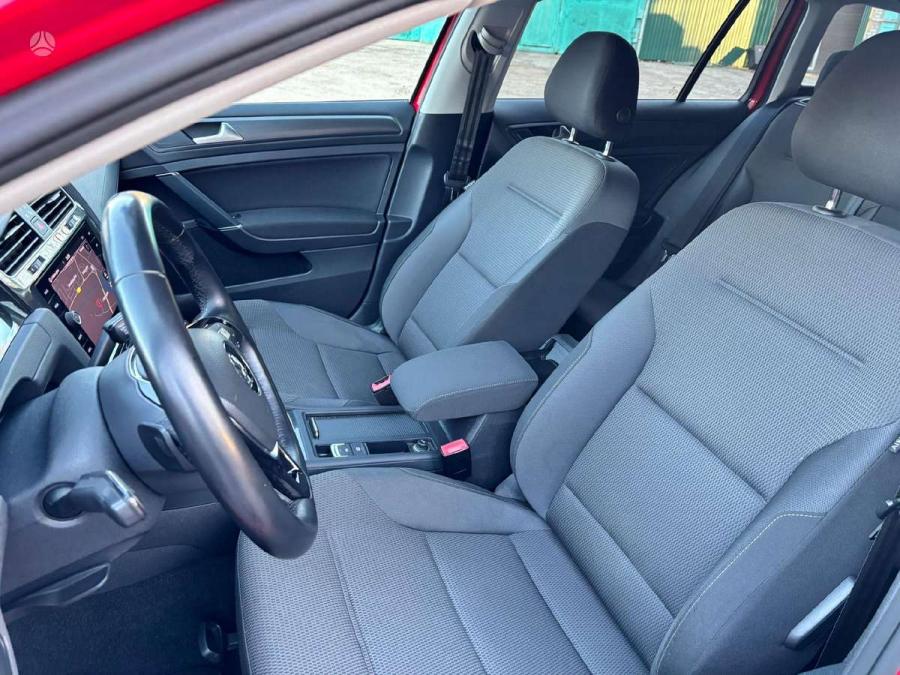 Red Volkswagen Golf 2019 in Panevezys, with an engine capacity of 1.60 L and mileage of 220 thousand km for 7500 €, photo 11 on AUTOMOTO.COM.LV