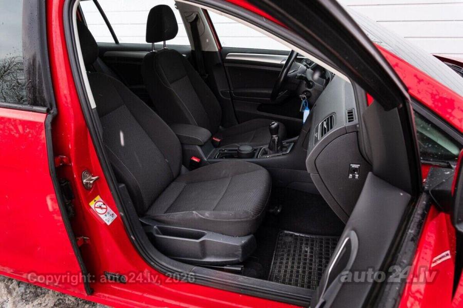 Red Volkswagen Golf 2019 in Riga, with an engine capacity of 1.50 L and mileage of 175 thousand km for 9735 €, photo 6 on AUTOMOTO.COM.LV