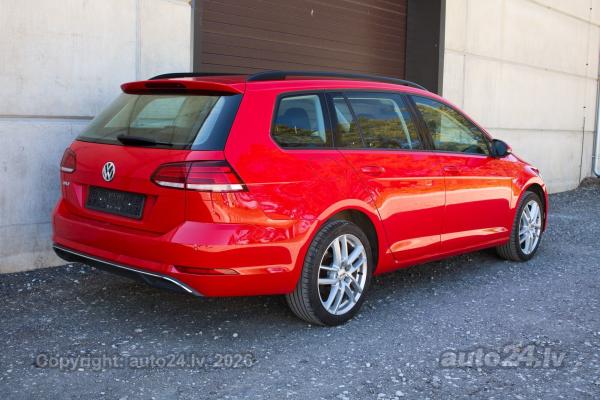 Red Volkswagen Golf 2019 in Tallinn, with an engine capacity of 1.00 L and mileage of 108 thousand km for 12499 €, photo 3 on AUTOMOTO.COM.LV