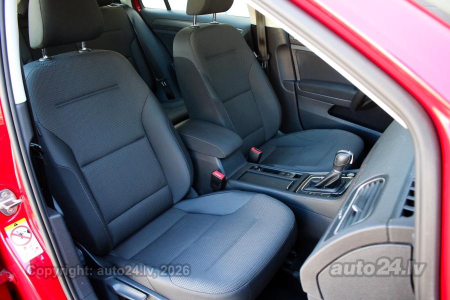 Red Volkswagen Golf 2019 in Tallinn, with an engine capacity of 1.00 L and mileage of 108 thousand km for 12499 €, photo 12 on AUTOMOTO.COM.LV