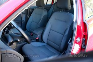 Red Volkswagen Golf 2019 in Tallinn, with an engine capacity of 1.00 L and mileage of 108 thousand km for 12499 €, photo 13 on AUTOMOTO.COM.LV