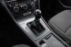 Sarkans Volkswagen Golf 2019 Rīga, ar dzinēja tilpumu 1.50 L un nobraukumu 180 tūkst. km par 8800 €, foto 15 vietnē AUTOMOTO.COM.LV