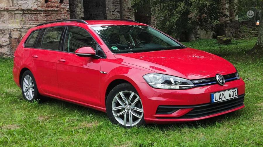Sarkans Volkswagen Golf 2019 Viļņa, ar dzinēja tilpumu 1.50 L un nobraukumu 139 tūkst. km par 9350 €, foto 3 vietnē AUTOMOTO.COM.LV