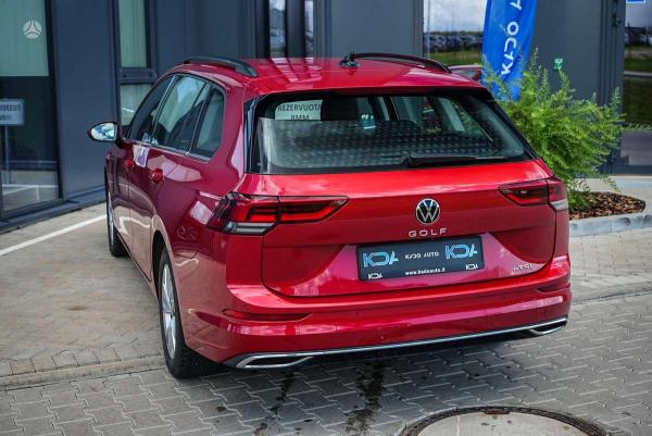 Red Volkswagen Golf 2021 in Kaunas, with an engine capacity of 1.50 L and mileage of 49 thousand km for 16950 €, photo 10 on AUTOMOTO.COM.LV