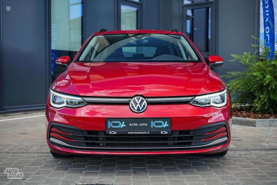 Sarkans Volkswagen Golf 2021 Kauņa, ar dzinēja tilpumu 1.50 L un nobraukumu 49 tūkst. km par 16950 €, foto 4 vietnē AUTOMOTO.COM.LV
