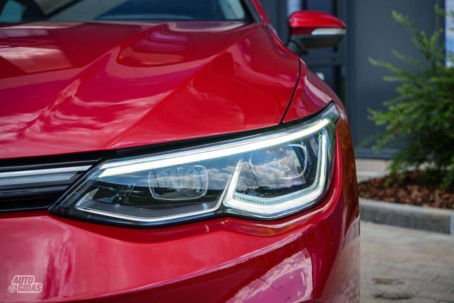 Sarkans Volkswagen Golf 2021 Kauņa, ar dzinēja tilpumu 1.50 L un nobraukumu 49 tūkst. km par 16950 €, foto 8 vietnē AUTOMOTO.COM.LV